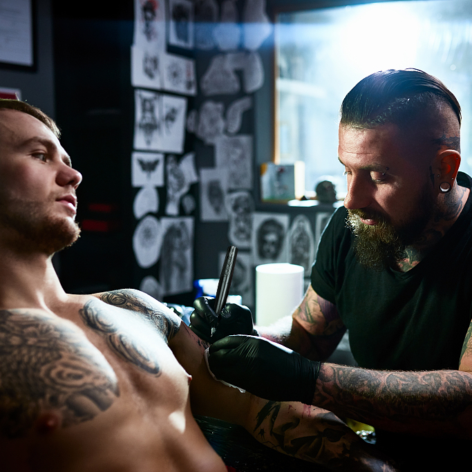 Customize Tattoo Machine Workspace: Ergonomics & Comfort